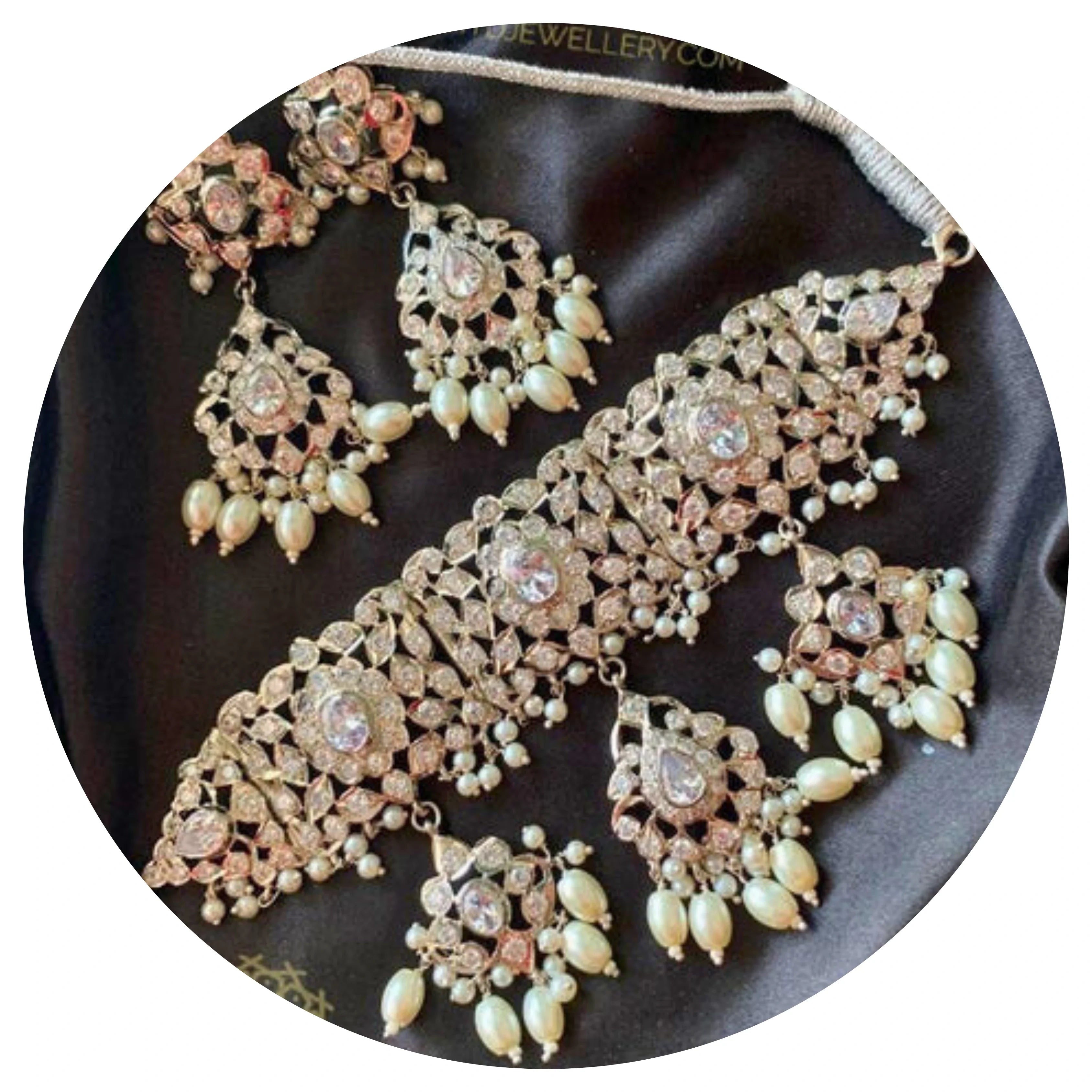 Chokers – Page 4 – Sadiahyderabadi